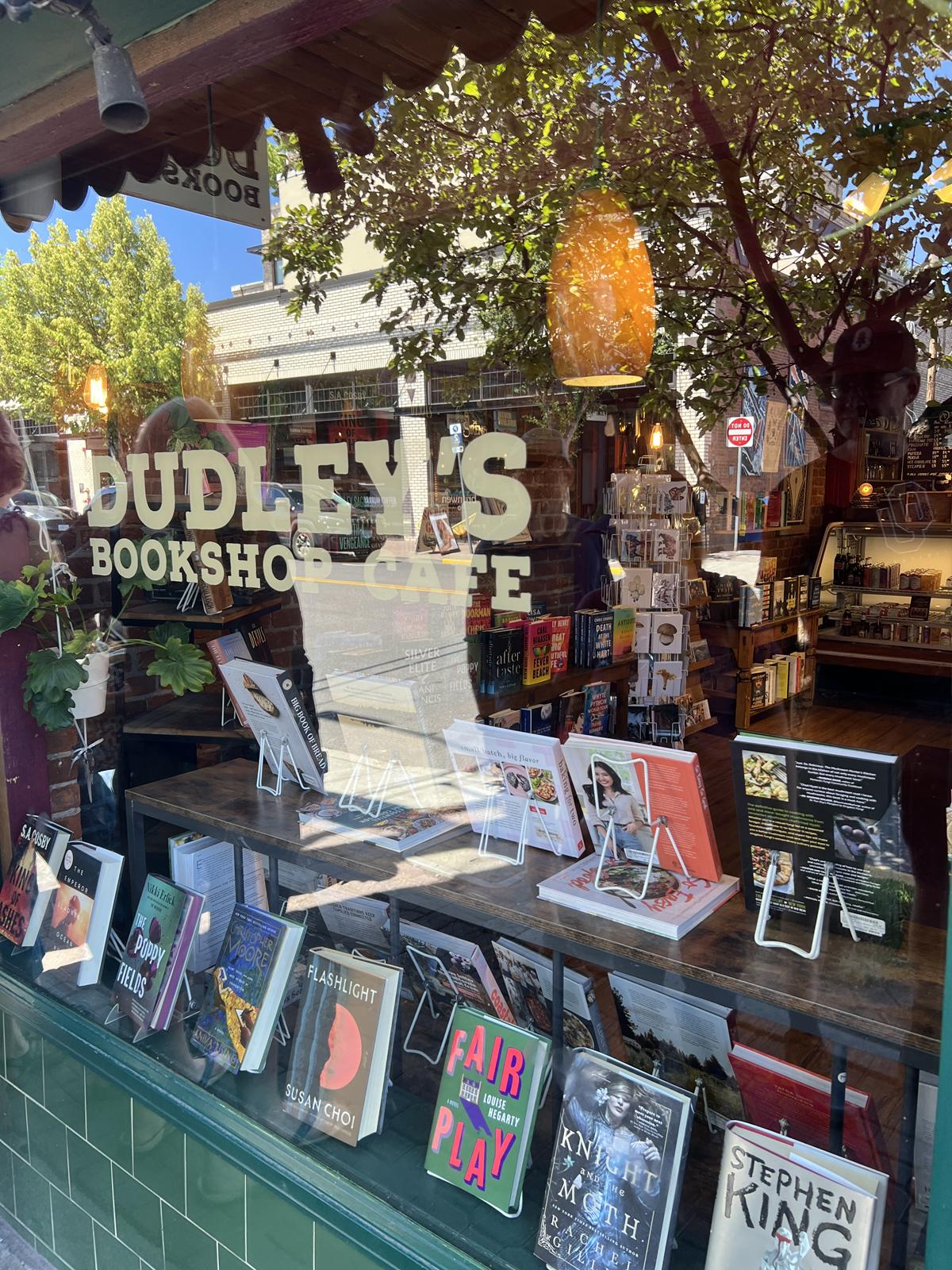 Bookstores In Bend Oregon - From Our Bookshelf